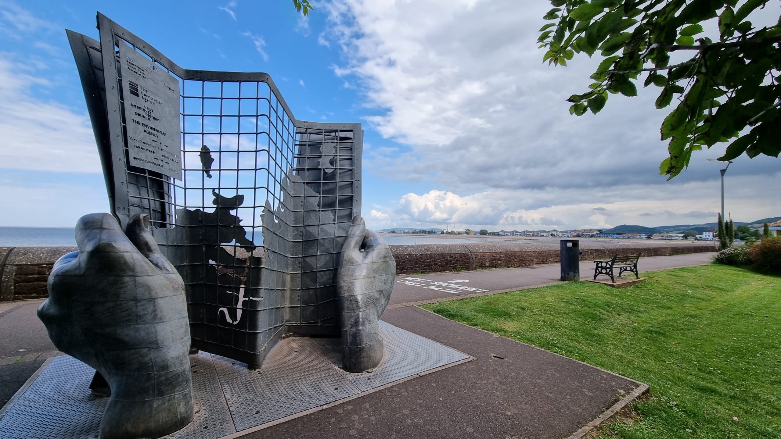 The Iron Giant Sculpture - National Trails